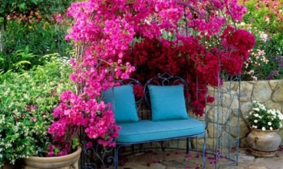 Colorful garden decoration for colorful landscaping | My desired home