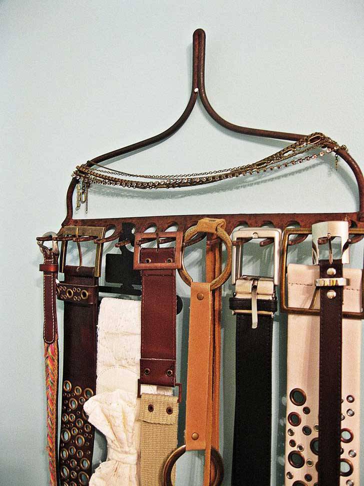 Amazing decoration ideas from an old rake | My desired home