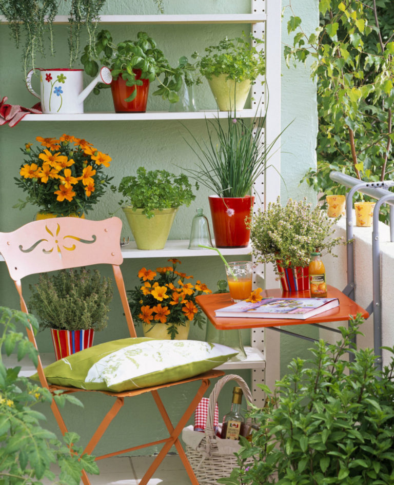40 Small balcony ideas for Spring: How to make it look beautiful | My ...