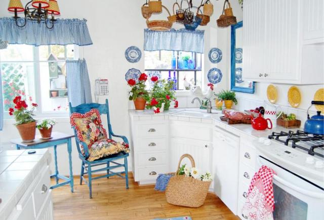 Amazing small kitchen ideas in the style of Provence - French elegance ...