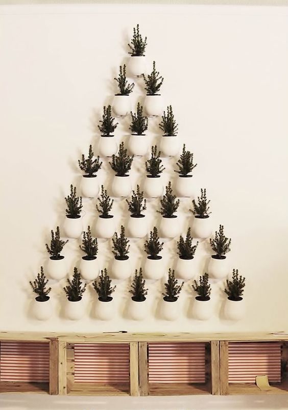 25 Creative and festive wall DIY Christmas trees | My desired home