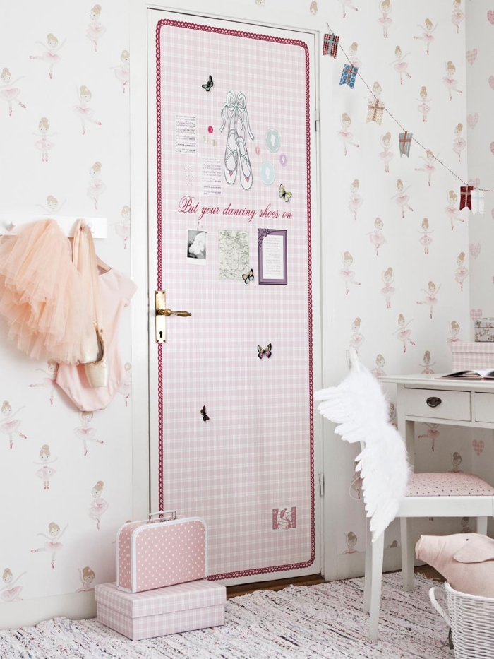 Door decoration: 50+ ideas for converting the interior door into an ...