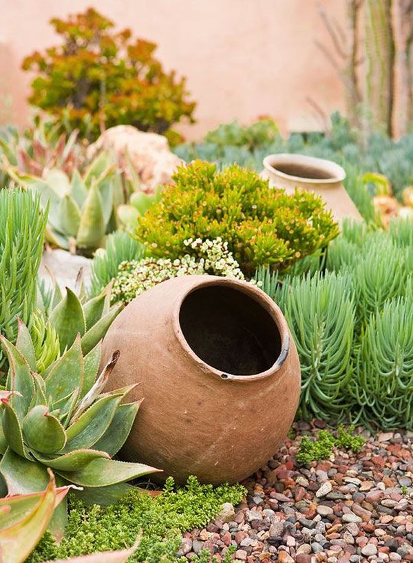 Clay pots, decorative stone and flowers - 28 ideas for the most ...