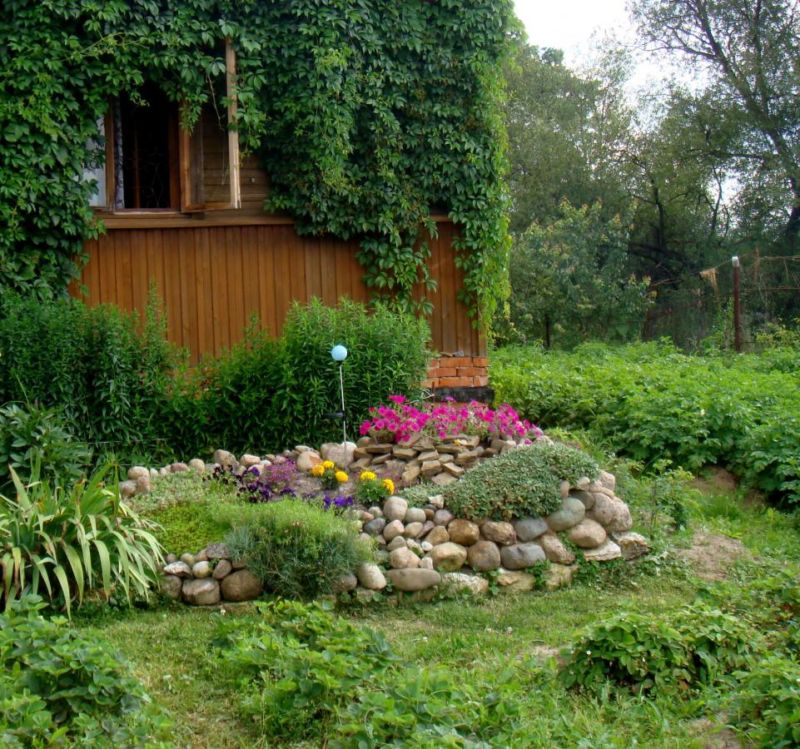 50 DIY Stone flower beds and rock gardens that will boost your garden ...