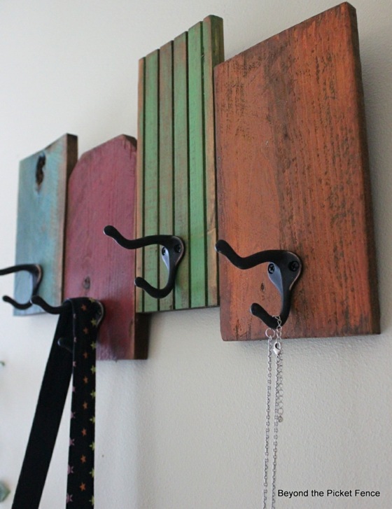 27 Great vintage ideas with DIY wall coat racks | My desired home