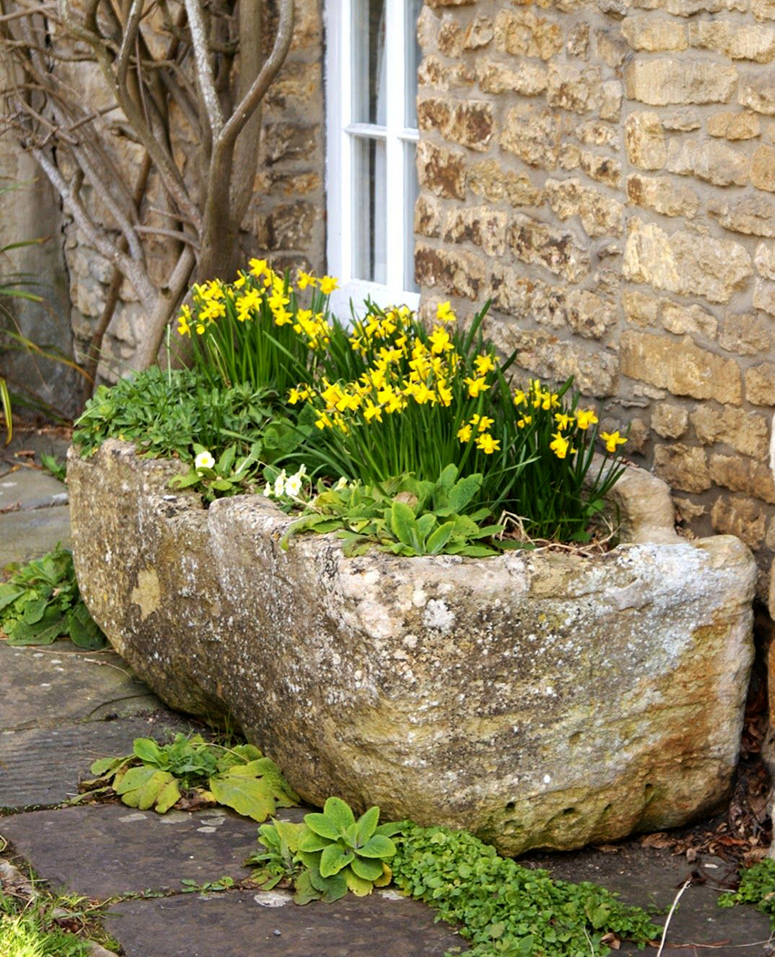 Amazing ideas with DIY flower beds made of stones | My desired home