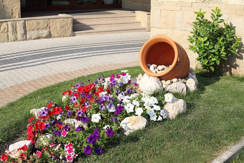 Amazing ideas with DIY flower beds made of stones | My desired home
