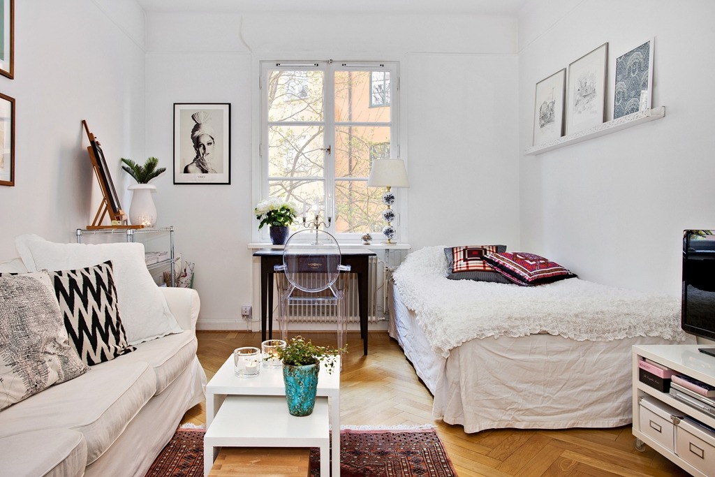 Small space deco: Bed in the living room | My desired home