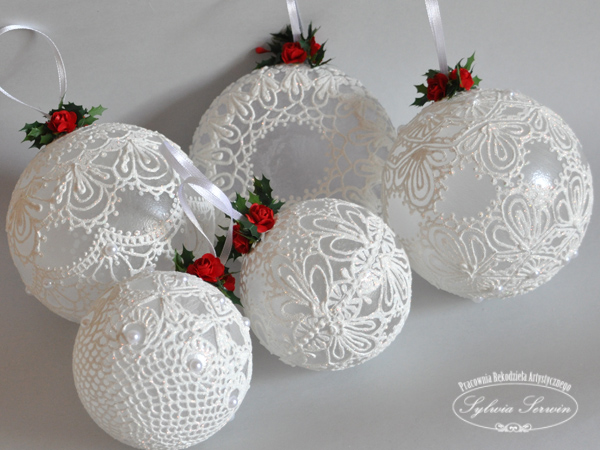 DIY Christmas ornaments from lace for a nostalgic touch to your home ...