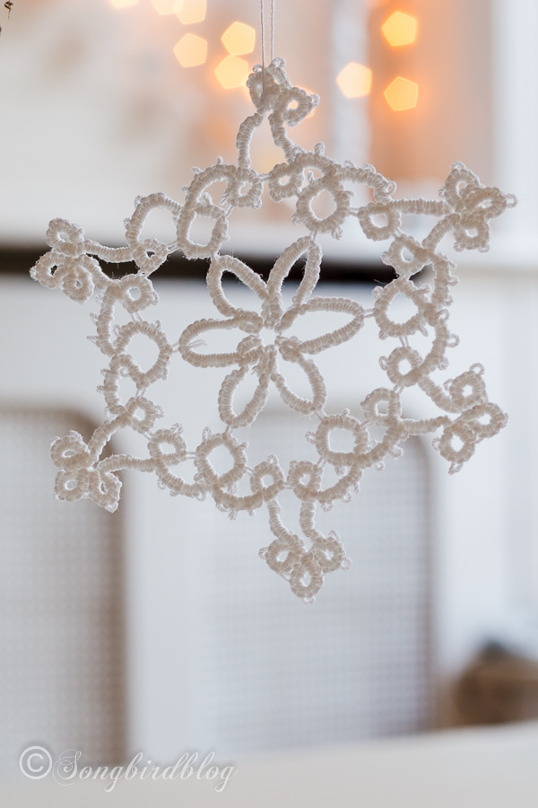 DIY Christmas ornaments from lace for a nostalgic touch to your home ...