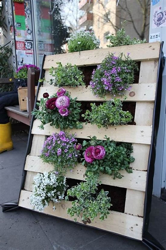 30 Wooden Pallet Garden Ideas