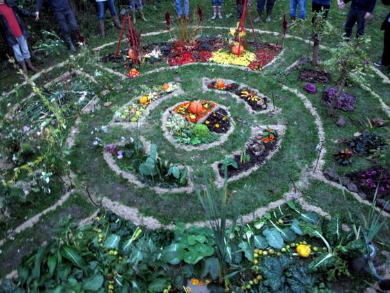 Amazing mandala garden designs for inspiration | My desired home