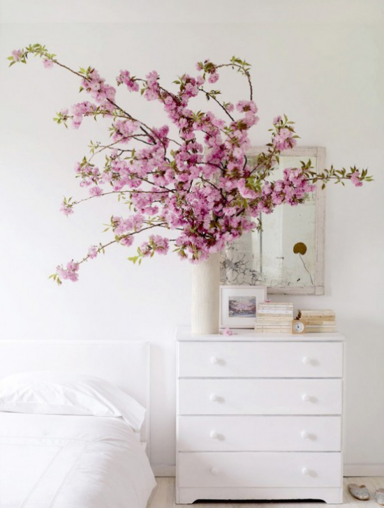 Romantic spring decoration with cherry blossoms - let your home bloom ...