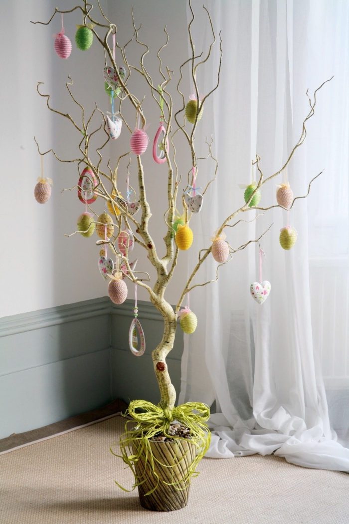 DIY Easter tree: all you need to know about making a huge Easter decor ...