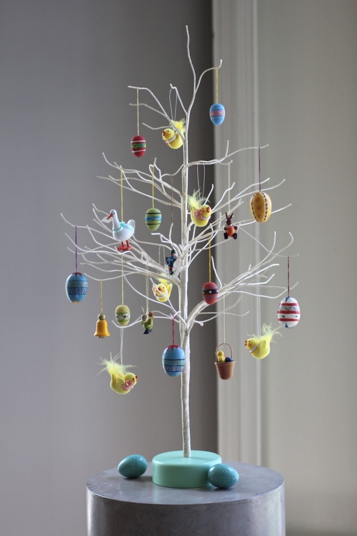 DIY Easter tree: all you need to know about making a huge Easter decor ...