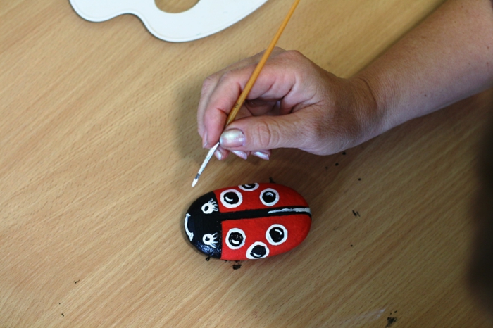 DIY stone painting - can reduce stress and decorate your home and ...