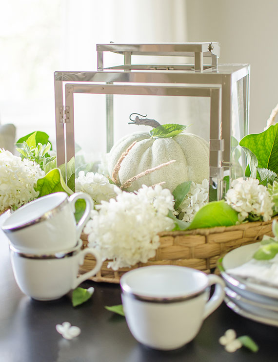 How to make an elegant and romantic floral table decoration with ...