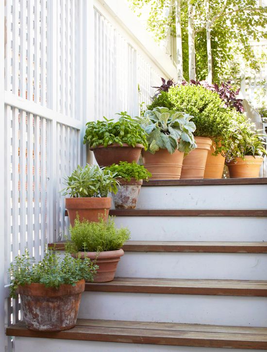 Decorate the outside stairs with flower pots - 32 fresh farmhouse ...
