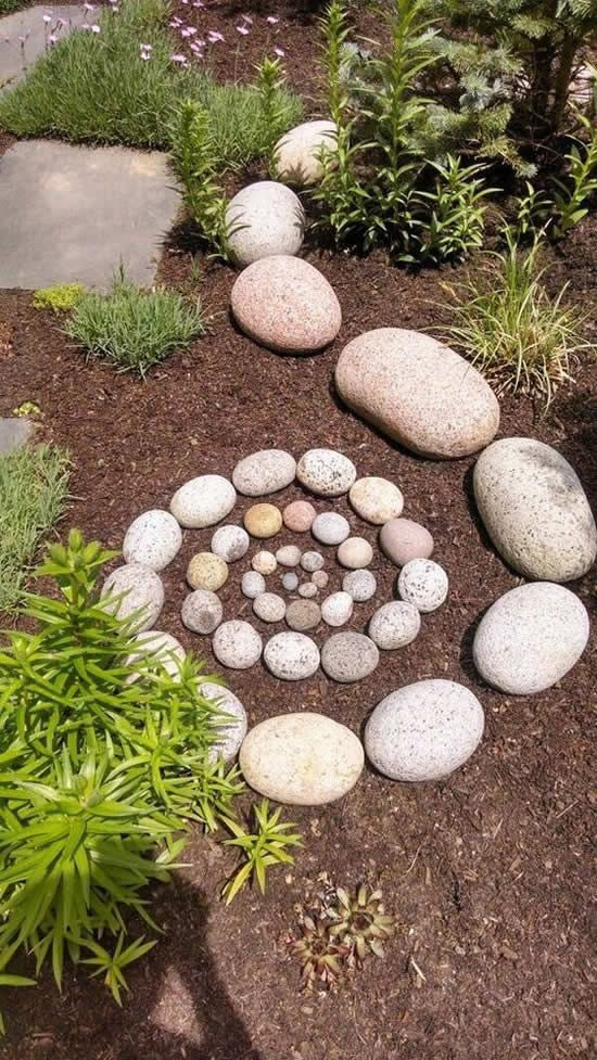 30 Perfect DIY ideas with stones to decorate your garden | My desired home