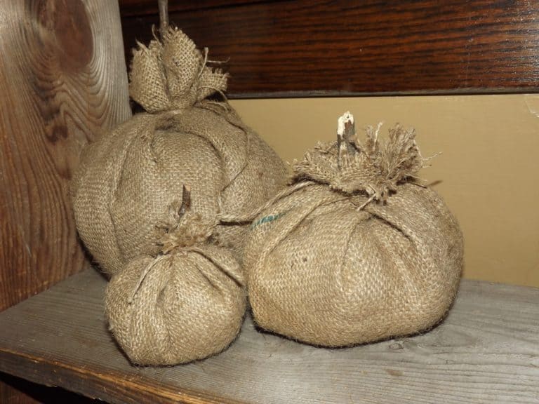 20+ Beautiful autumn DIY ideas with burlap for your home | My desired home