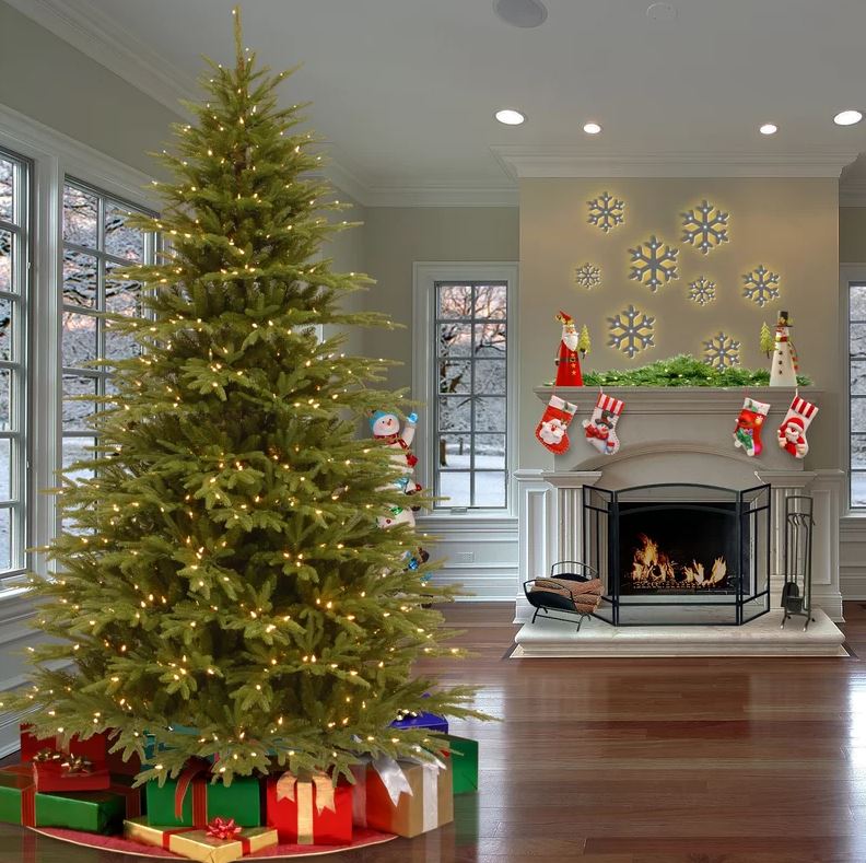 Christmas trees decorated only with lights for a more modern Christmas ...