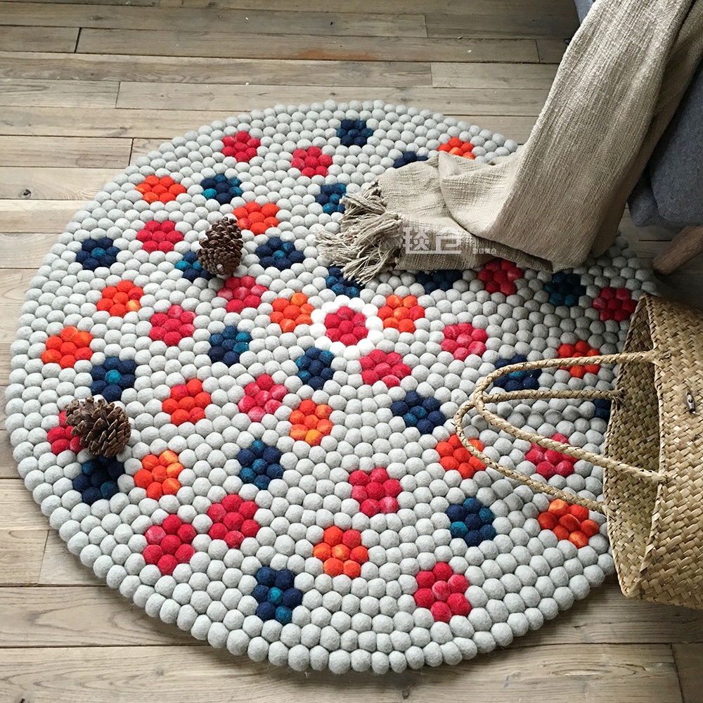 Unusual and impressive DIY wool ball rugs | My desired home