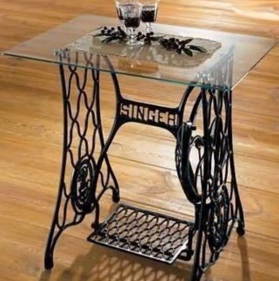 Give life to an old sewing machine: 20 great DIY ideas and inspiration ...