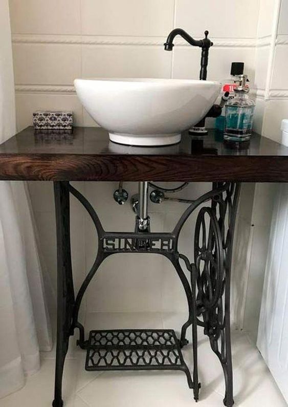 Give life to an old sewing machine: 20 great DIY ideas and inspiration ...