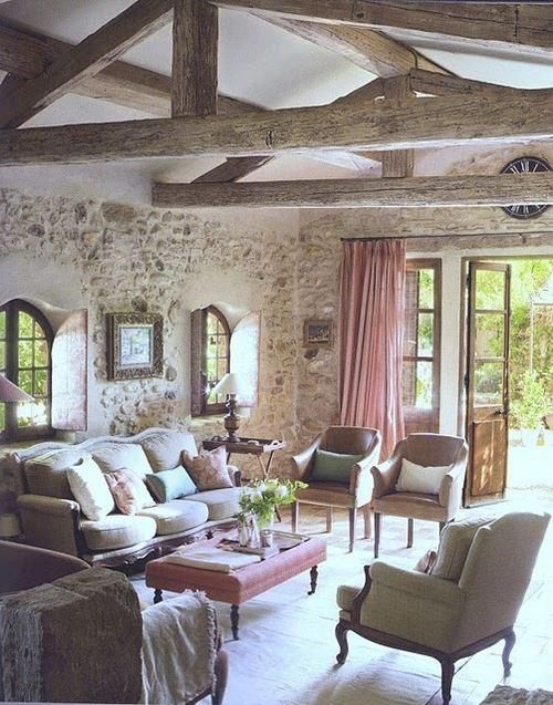 Farmhouse living room in the style of Provence: 20 decorative ideas and ...