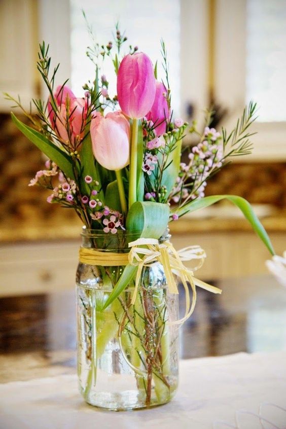 25 Amazing DIY spring ideas with glass jars and vases | My desired home