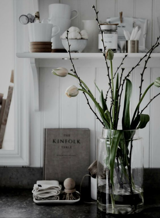32 Elegant Scandinavian Spring Decorating Ideas - When Beauty Lies In ...