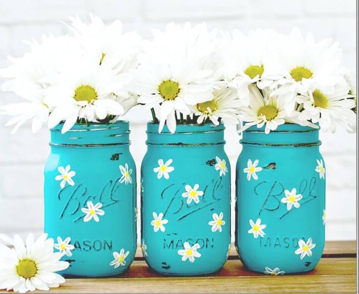 Beautiful spring decorations for your home with glass jars and vases ...