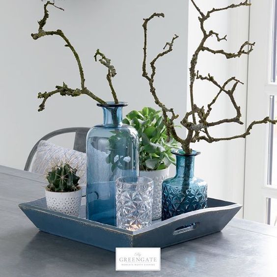 Beautiful spring decorations for your home with glass jars and vases ...