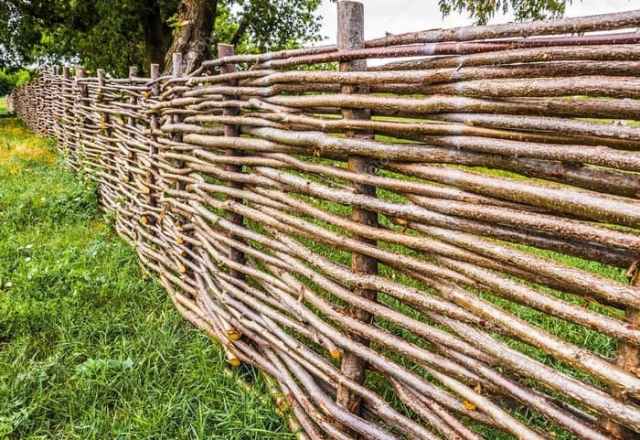 44 Beautiful DIY Woven Wattle inspirations for garden decorations ...
