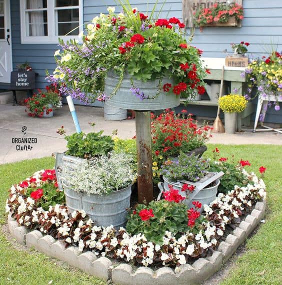 Improve your garden: 30 Inspiration ideas for round shape flower beds ...