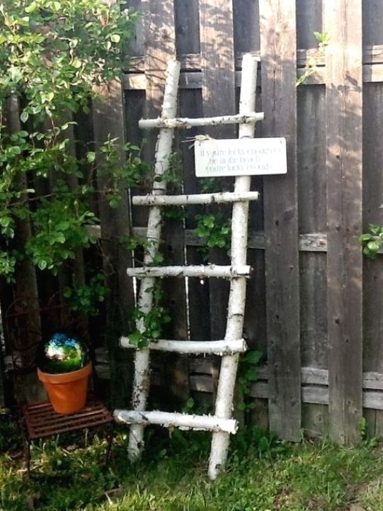 22 Amazing spring decoration ideas with an old ladder | My desired home