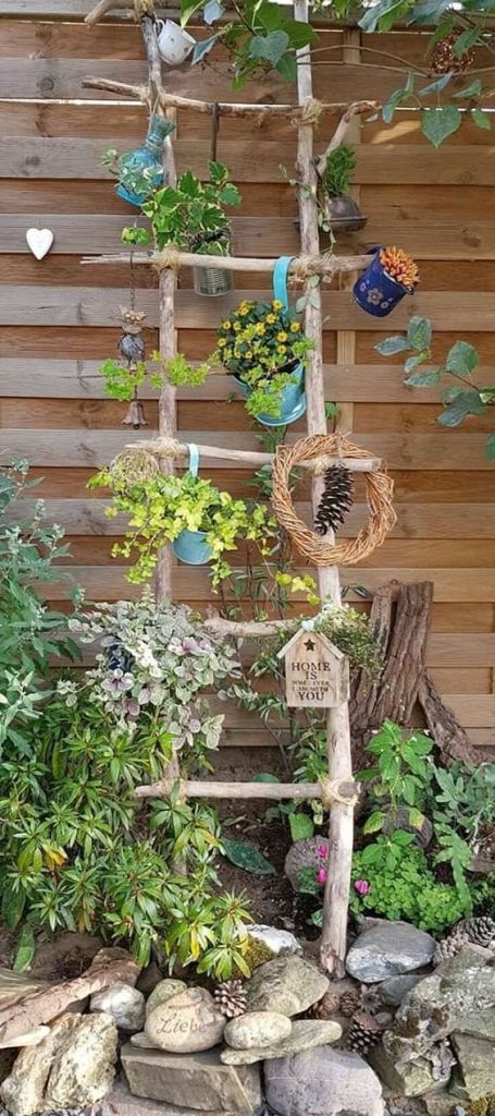 22 Amazing spring decoration ideas with an old ladder | My desired home