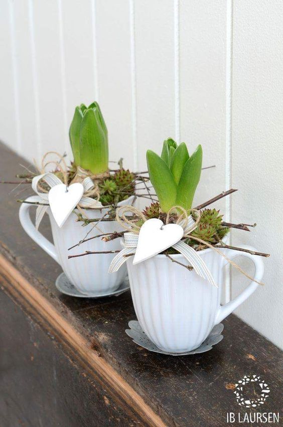 Turn old kitchen utensils into beautiful decorations for spring: 22 ...