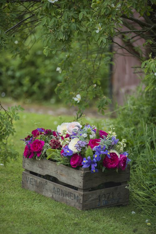 Ordinary wooden boxes filled with your favorite flowers: 20 Beautiful ...