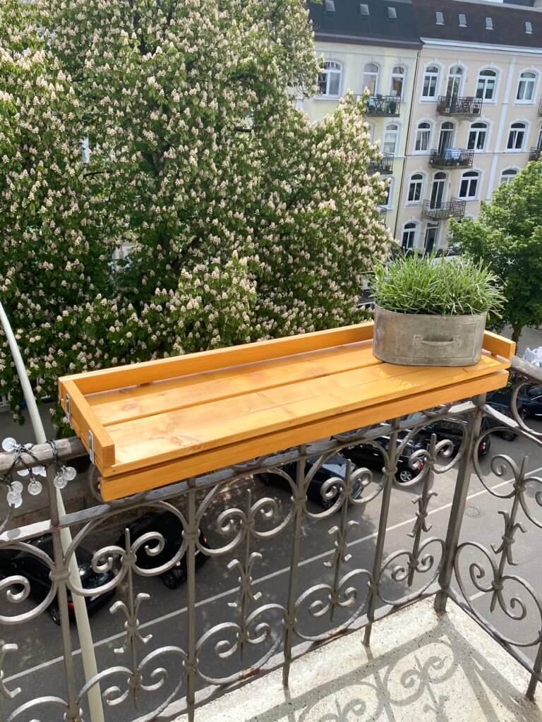 Small bar or hanging balcony tables, 22 amazing variations for tiny ...