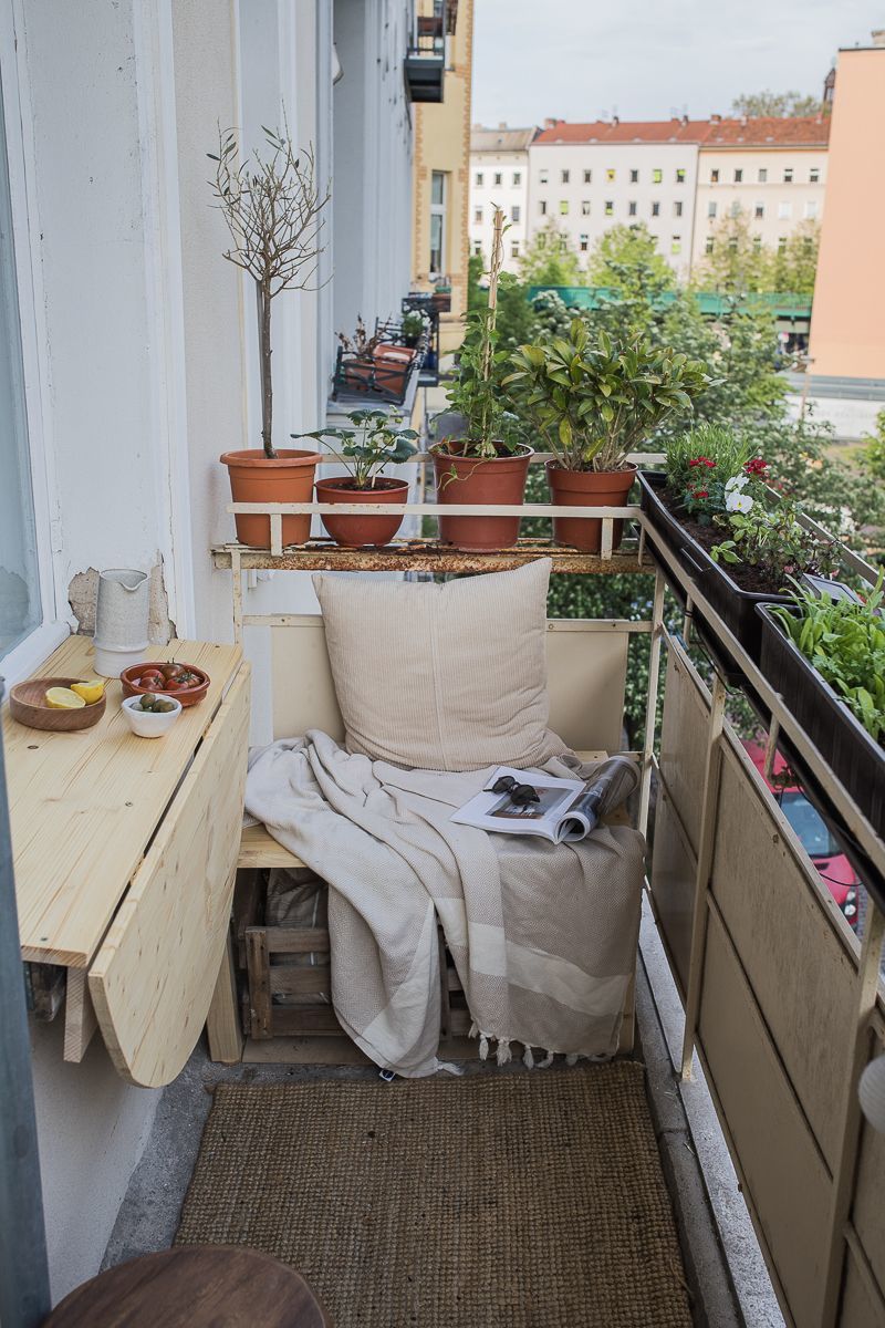 Small bar or hanging balcony tables, 22 amazing variations for tiny ...