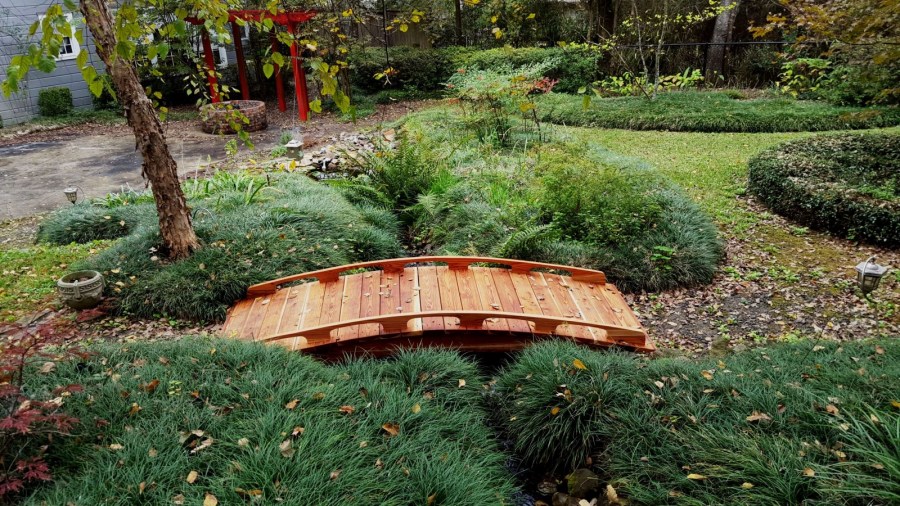 Small decorative and stylish garden bridges for summer cottages: 40 ...