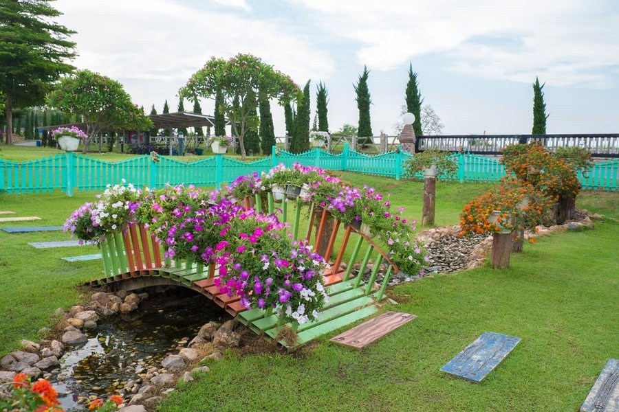 Small decorative and stylish garden bridges for summer cottages: 40 ...