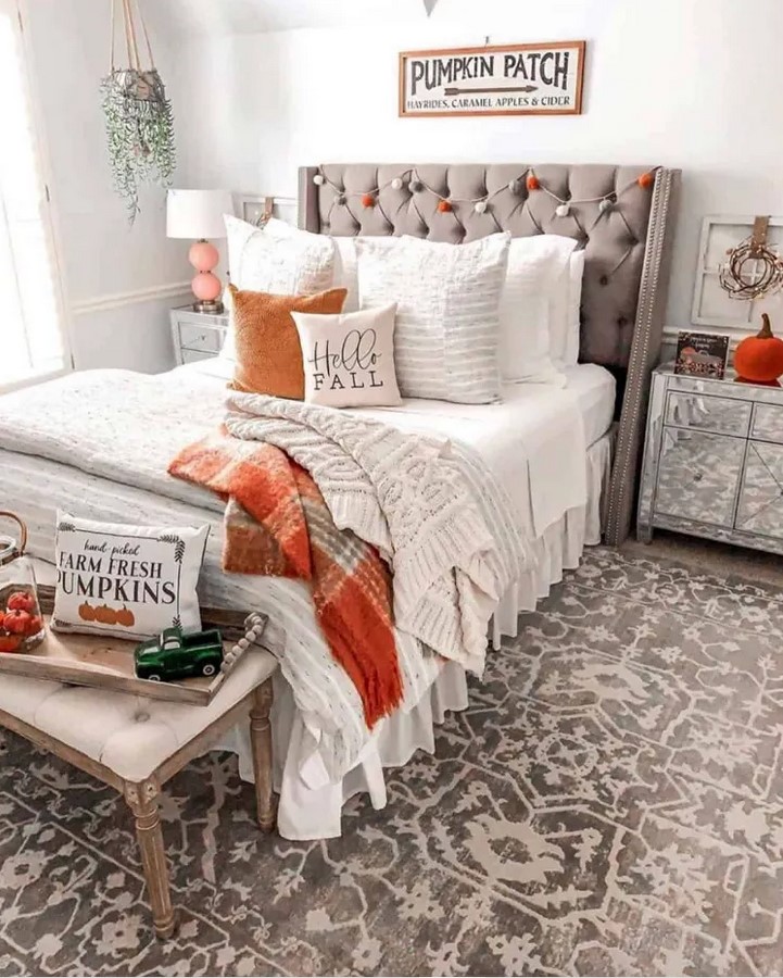 Modern Autumn Decoration: Bring the autumn mood into your home with the ...