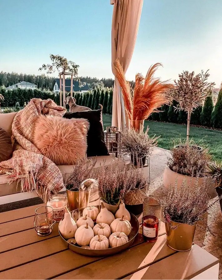 20 ideas for atmospheric autumn decorations on the terrace | My desired ...