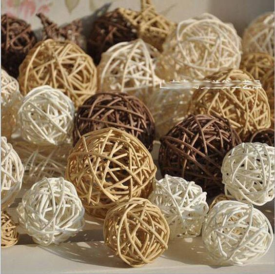 Create beautiful Christmas - winter decorations with balls of wicker ...