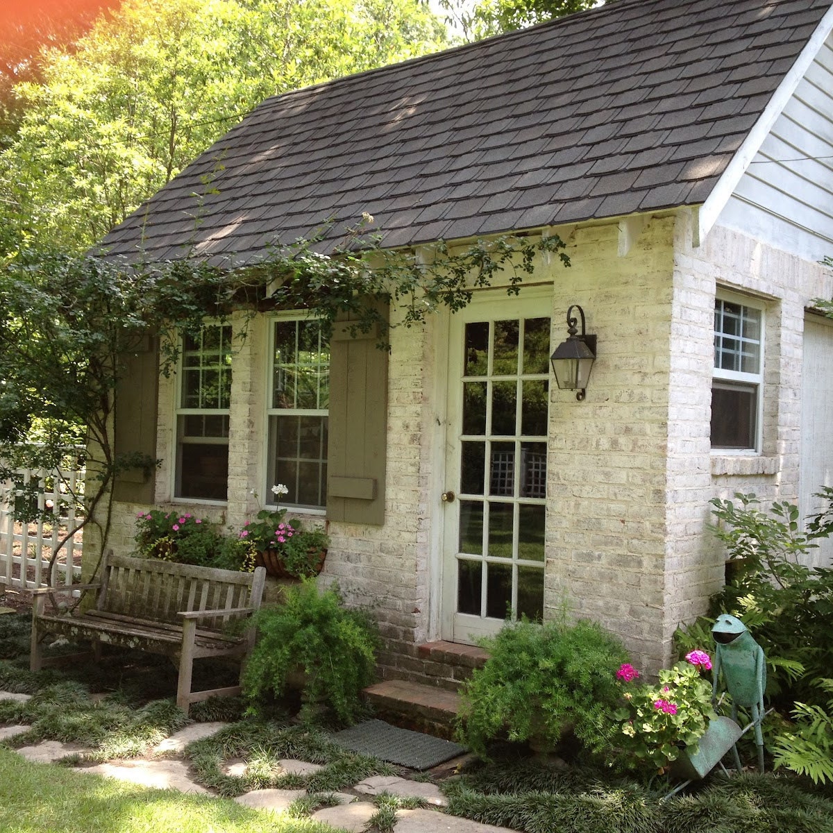 Small house in the garden - 32 amazing ideas for inspiration | My ...