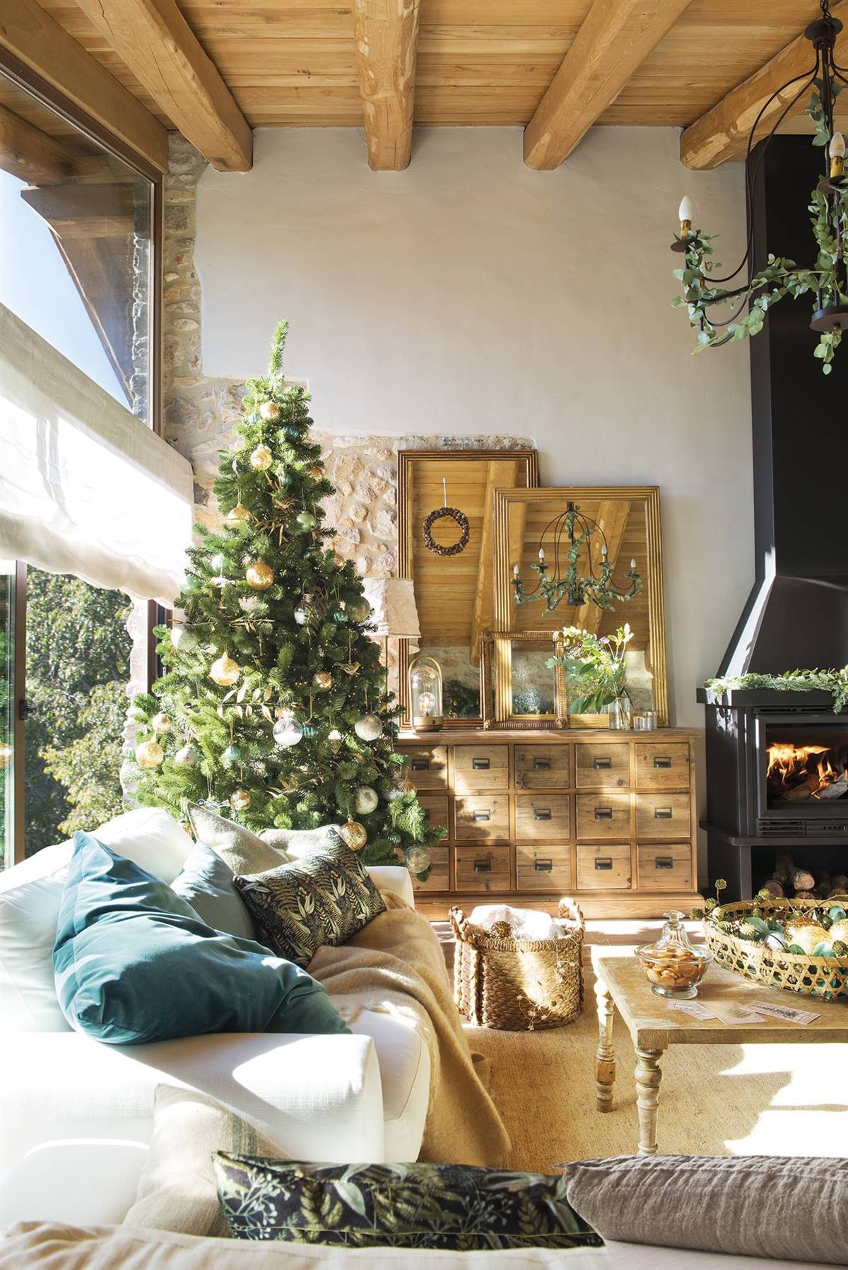 50 Houses decorated for Christmas full of festive magic | My desired home