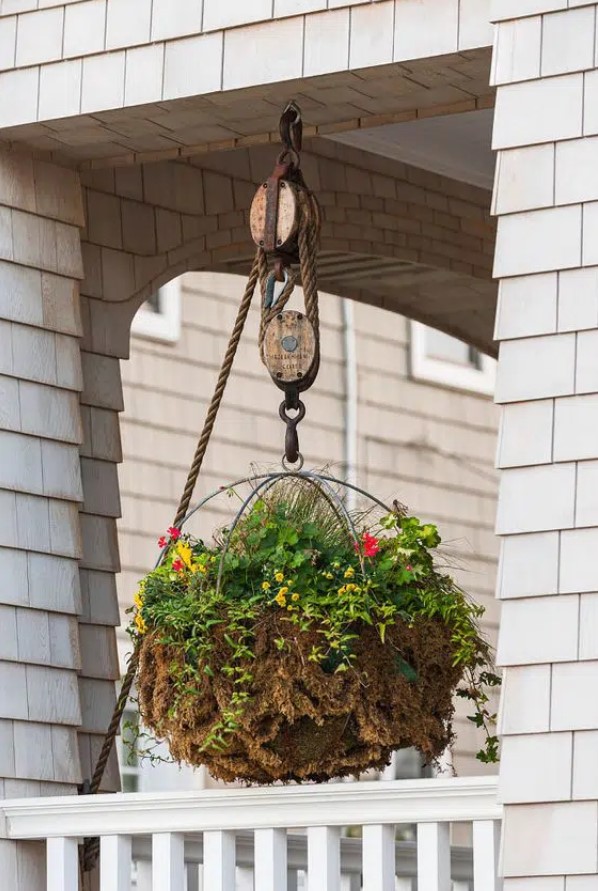 20 Original flower pot ideas based on an ordinary pulley that will ...