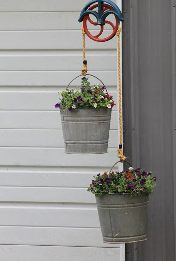 20 Original flower pot ideas based on an ordinary pulley that will ...
